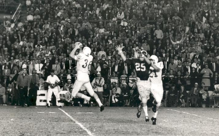 1966 Orange Bowl: Nebraska vs. Alabama football - HuskerMax game page